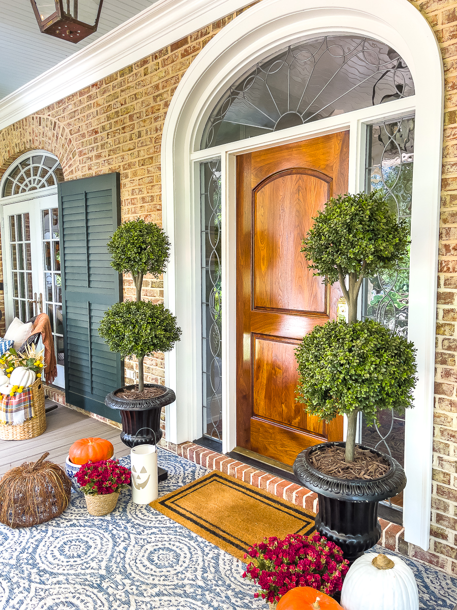 10 Ideas for Decorating a Festive Fall Front Porch