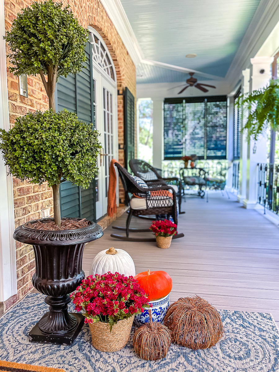 10 Ideas for Decorating a Festive Fall Front Porch