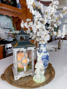 How to Style a Simple Spring Vignette