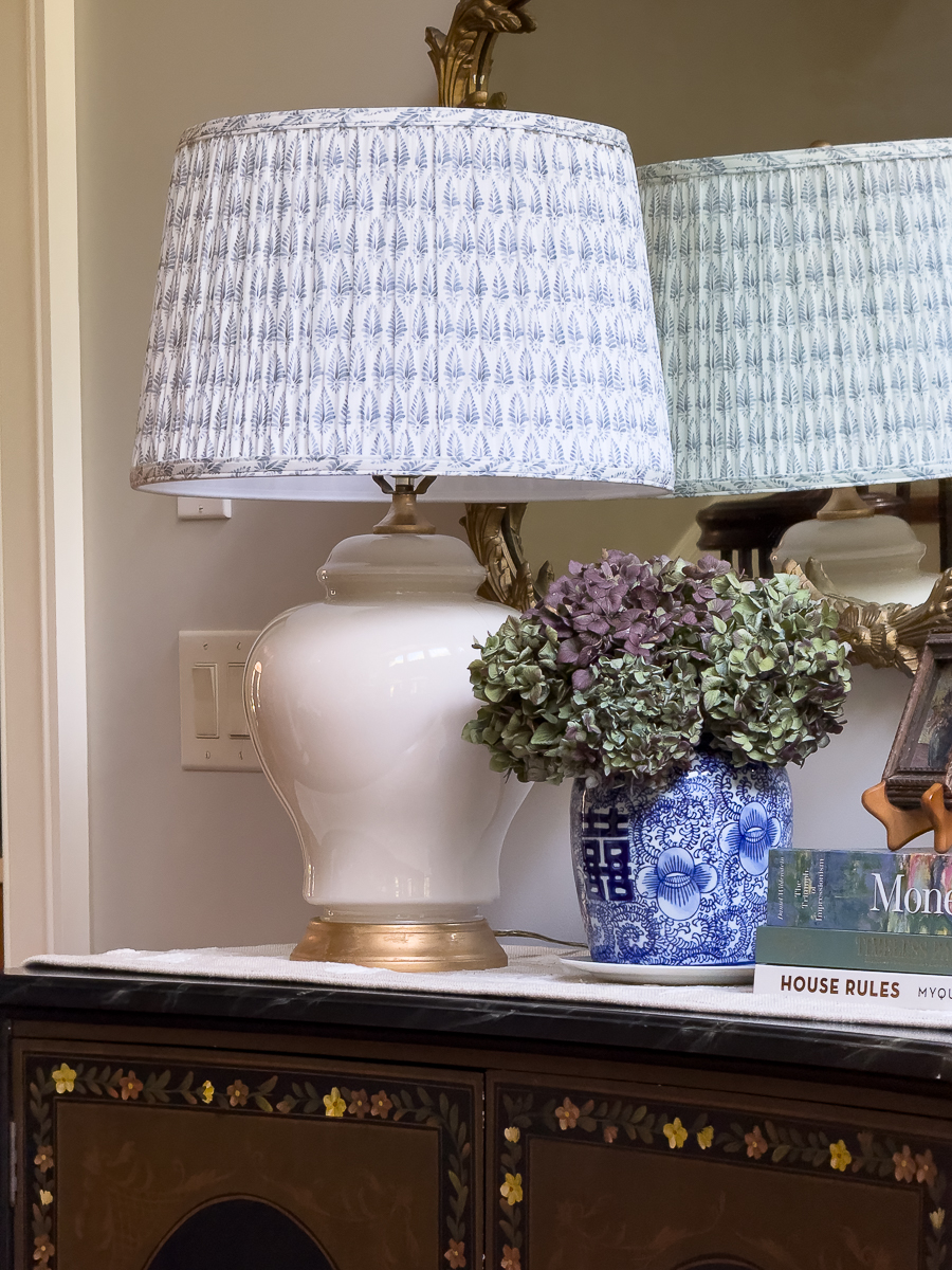 How to Use Rub 'n Buff to Update a Thrift Store Lamp